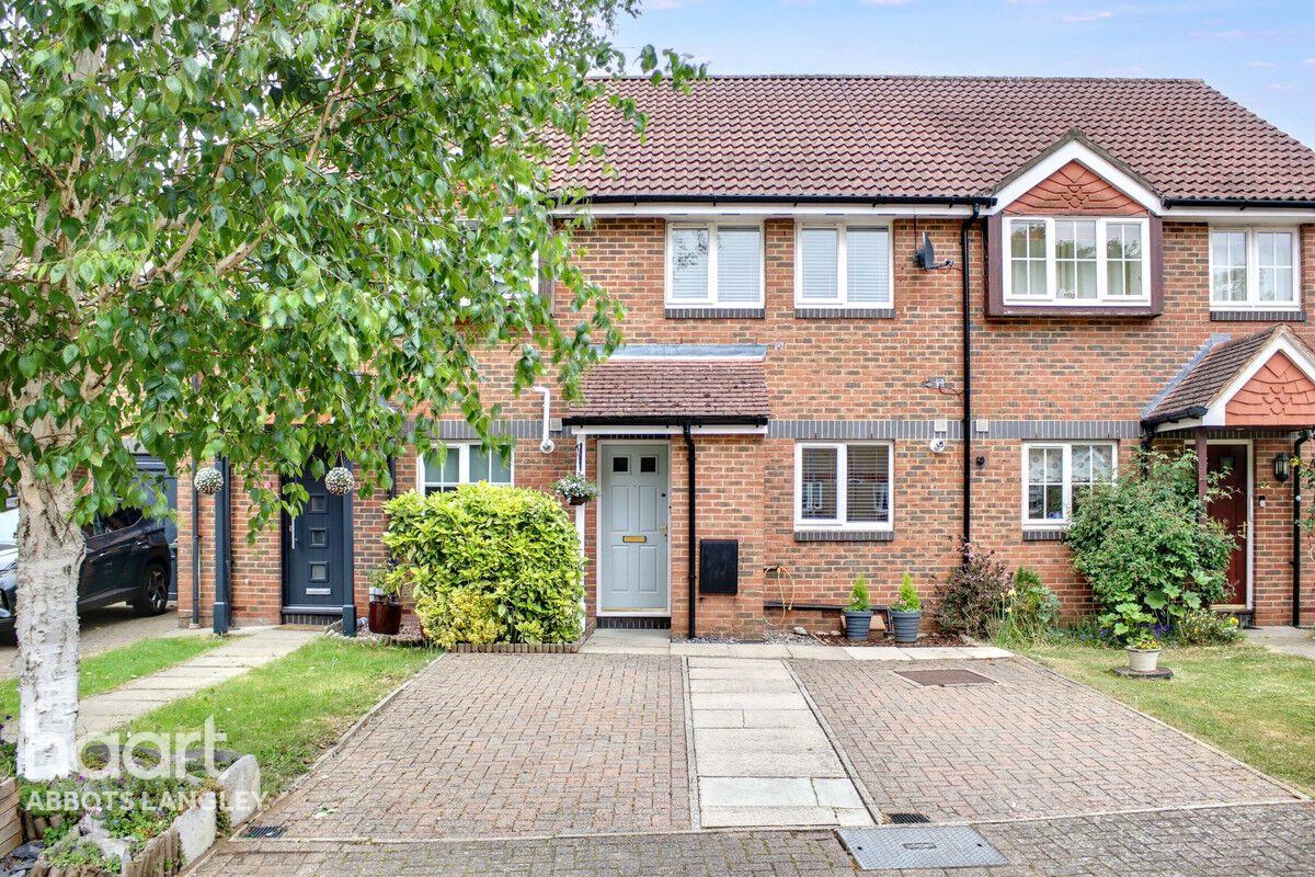 2 bedroom Terraced House | Lapwing Way, Abbots Langley | £425,000 | haart