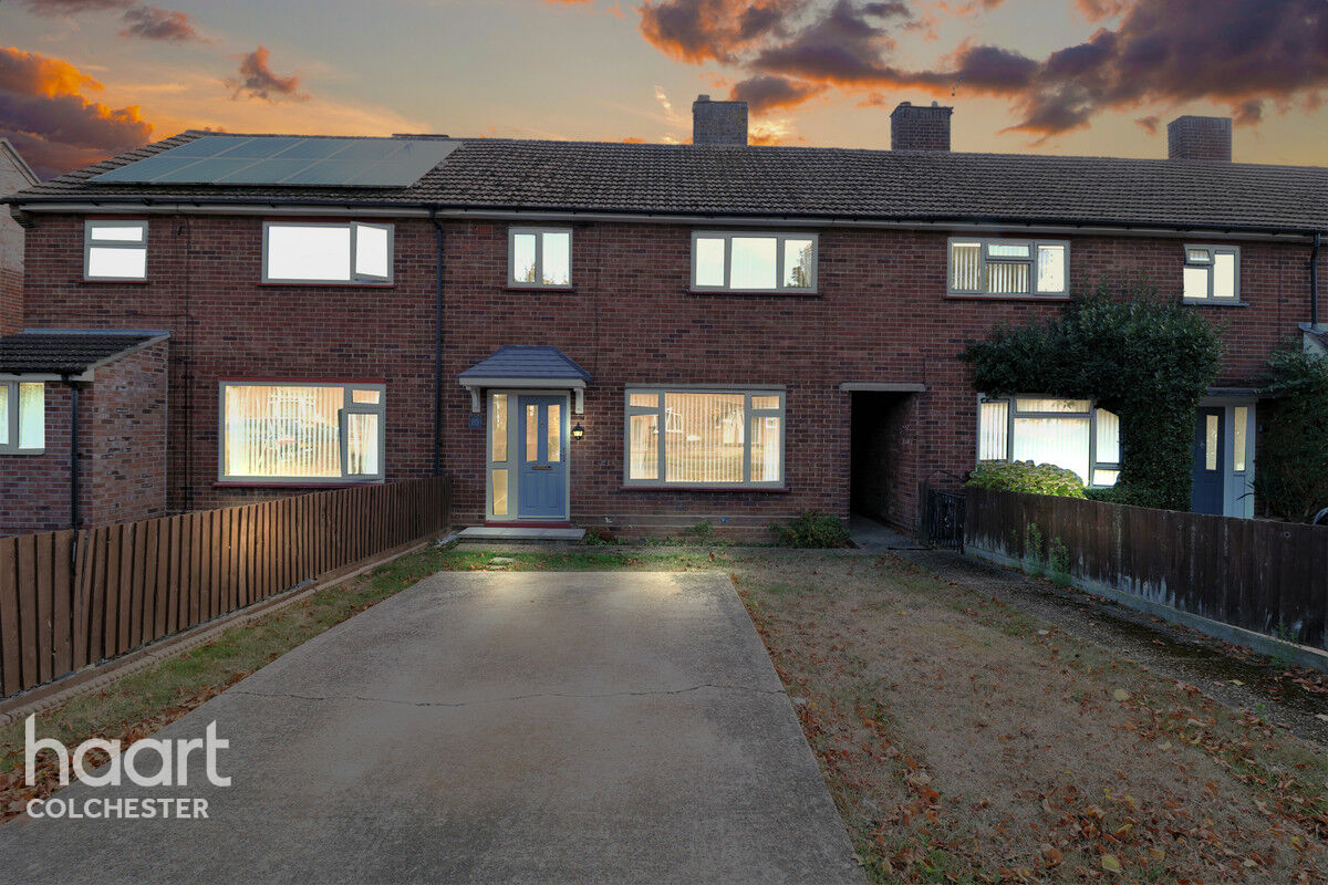 3 bedroom Terraced House | Queen Elizabeth Way, Colchester | £275,000 ...