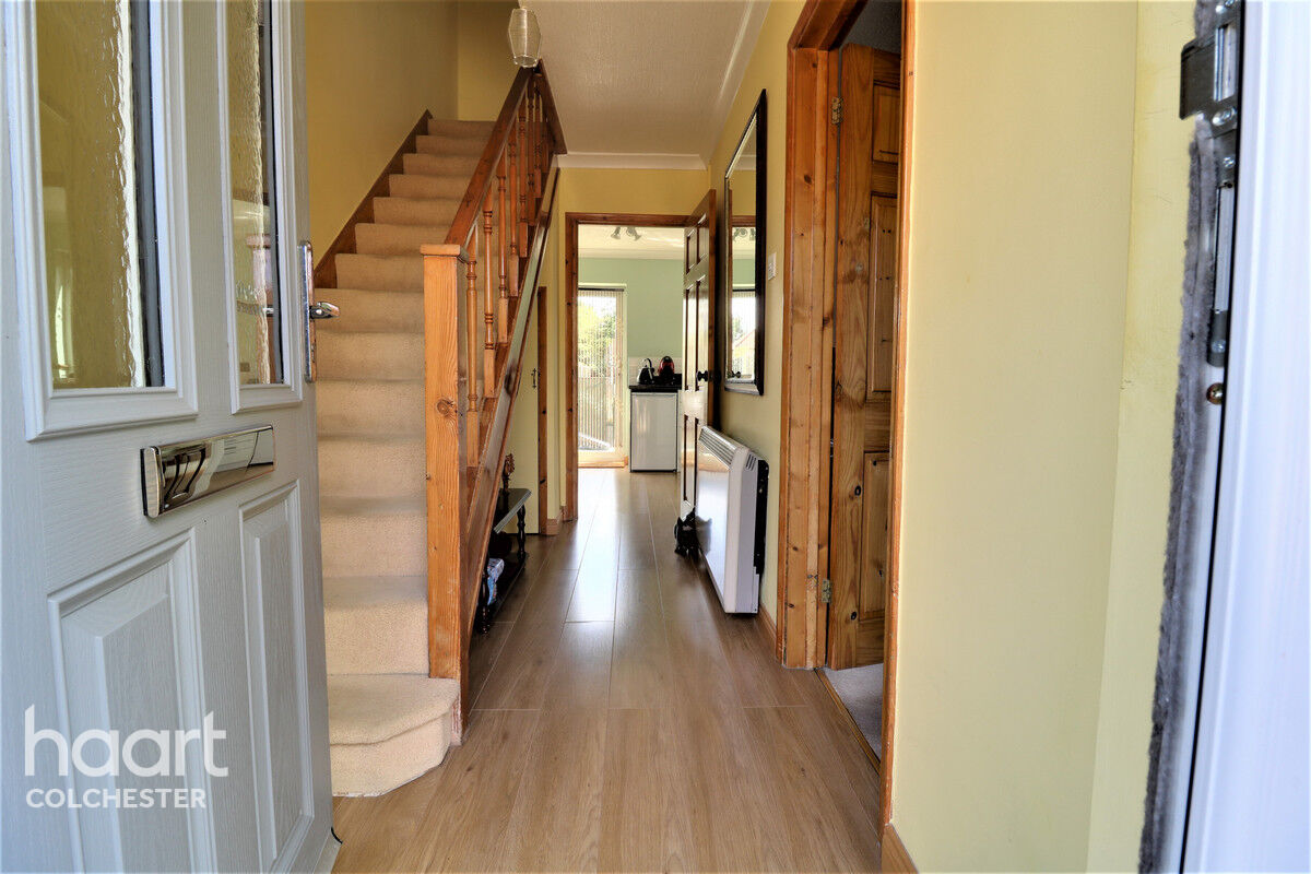 3 bedroom Terraced House | Queen Elizabeth Way, Colchester | £275,000 ...