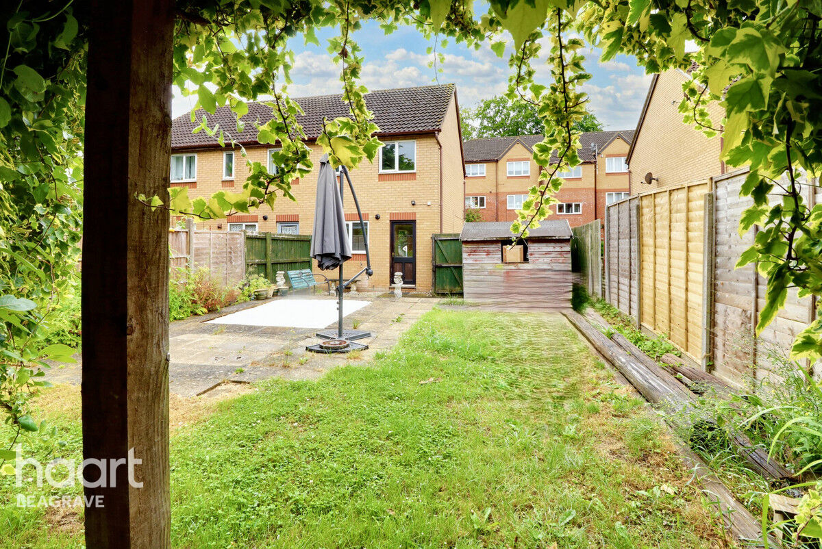 2 bedroom Semi-detached house | Simpson Close, Luton | £275,000 | haart
